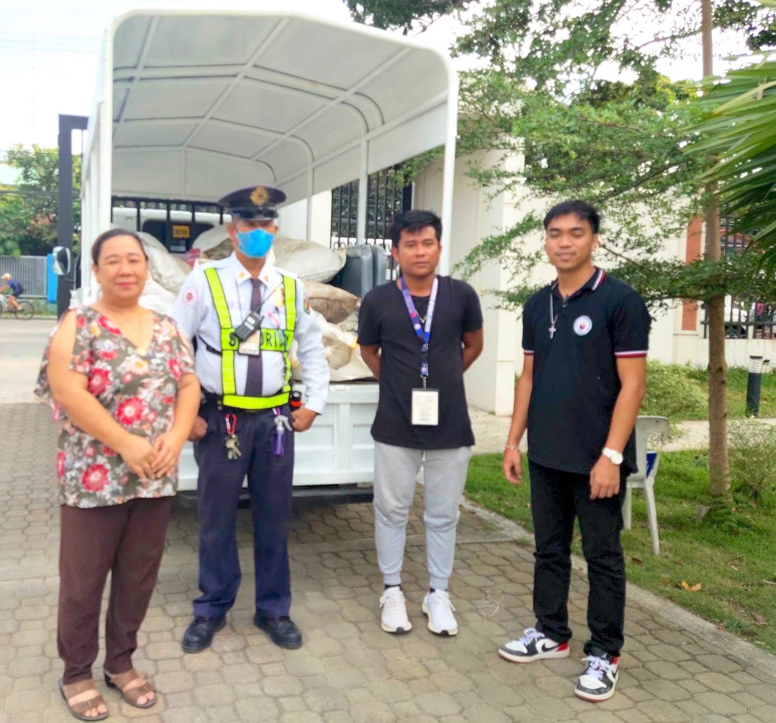 UPV alumni send donations to Caluya for the oil spill response – UP Alumni Website